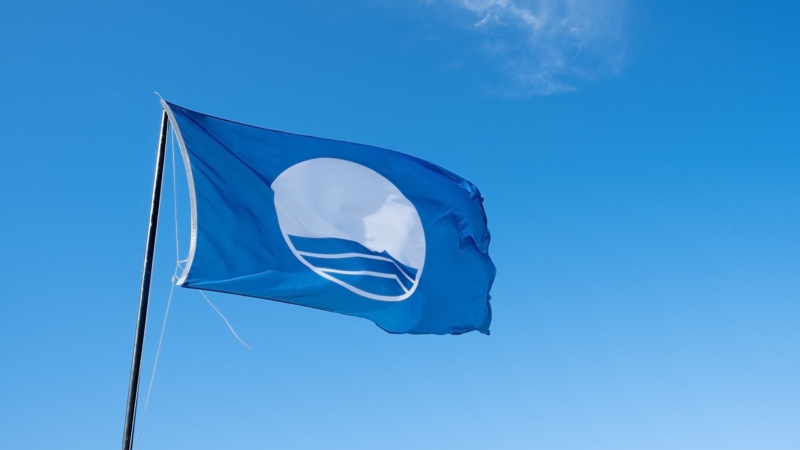 Récord mundial: España tendrá más playas con bandera azul que nunca y ...